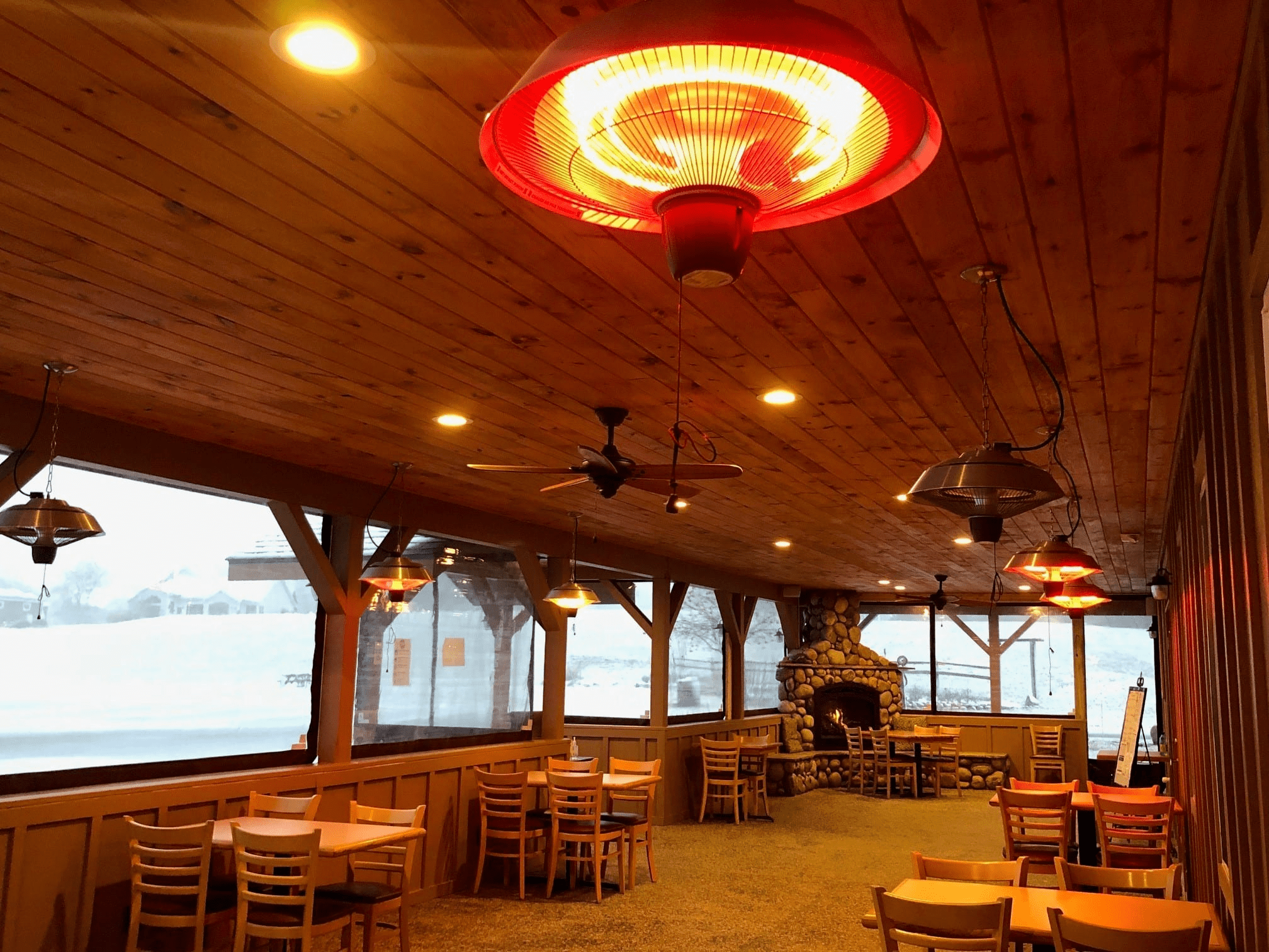Designing an Inviting Outdoor Restaurant Space | Enclosure Guy